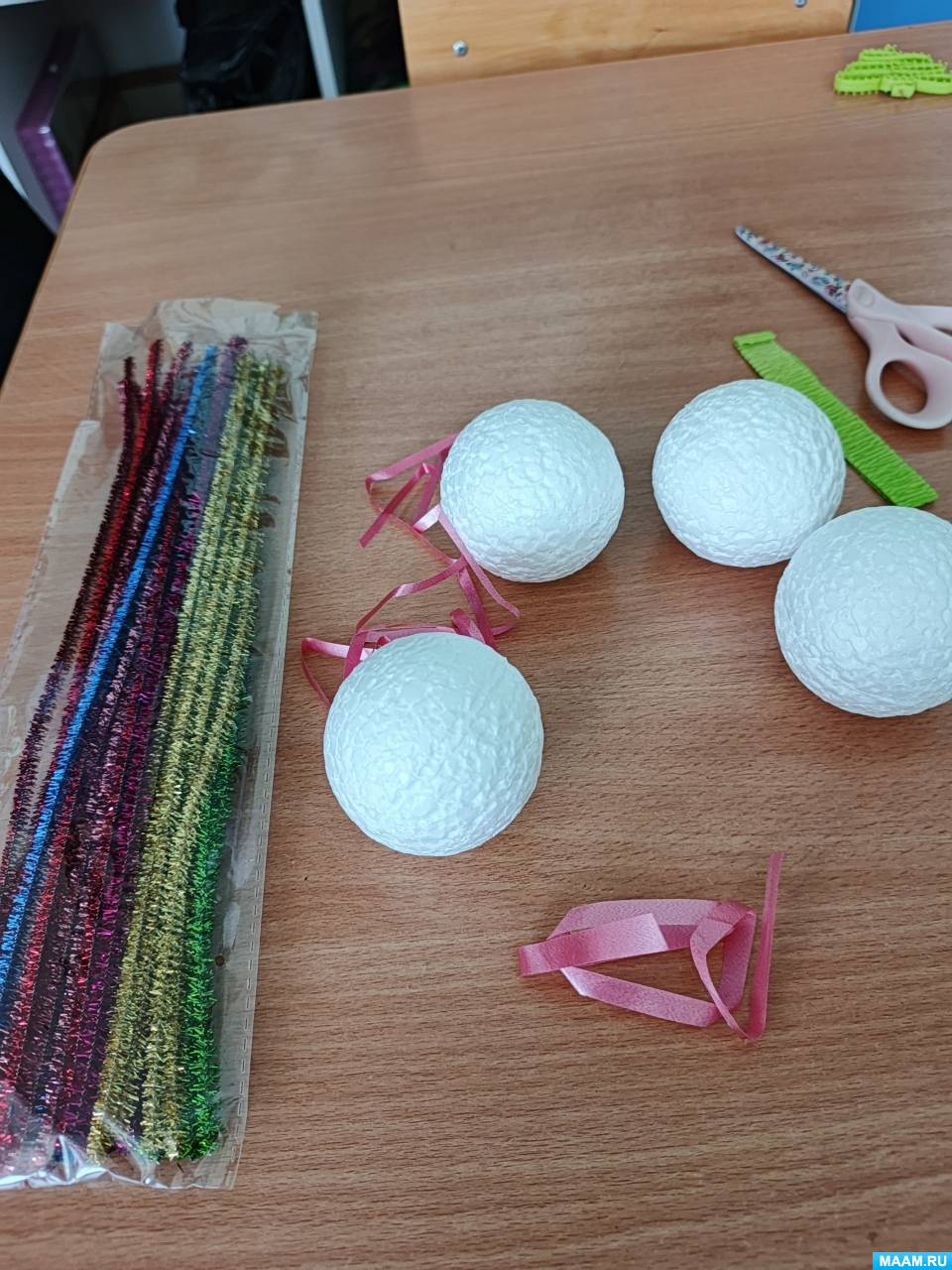 Мастер-класс по изготовлению поделки «Новогодние шары» из пенопластовых ...
