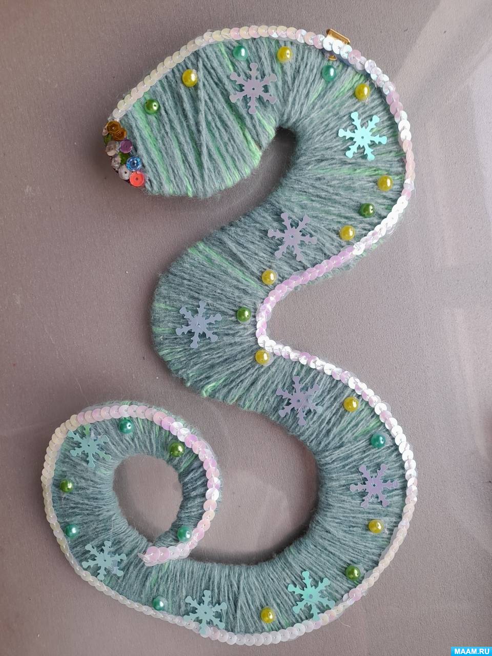 Мастер-класс по созданию символа нового года «Змейка» из картона и ...