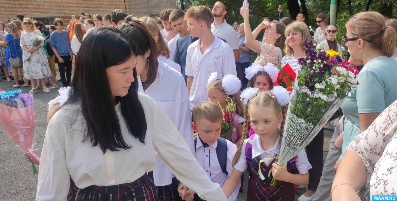 Фотоотчет «Школьная линейка в 1 классе» (11 фото). Воспитателям детских ...