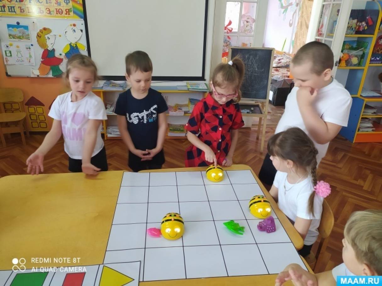 Кружковая работа с мини-роботами Bee-Bot «Умная пчела». Воспитателям ...
