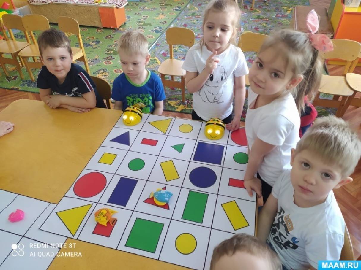 Кружковая работа с мини-роботами Bee-Bot «Умная пчела». Воспитателям ...