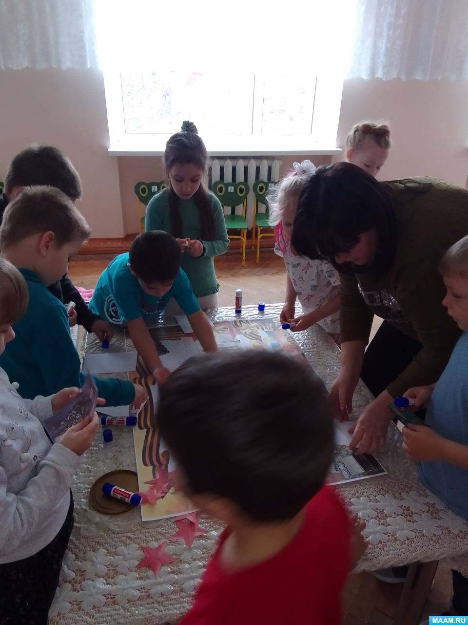 День защитника Стенгазеты коллективные работы Воспитателям детских