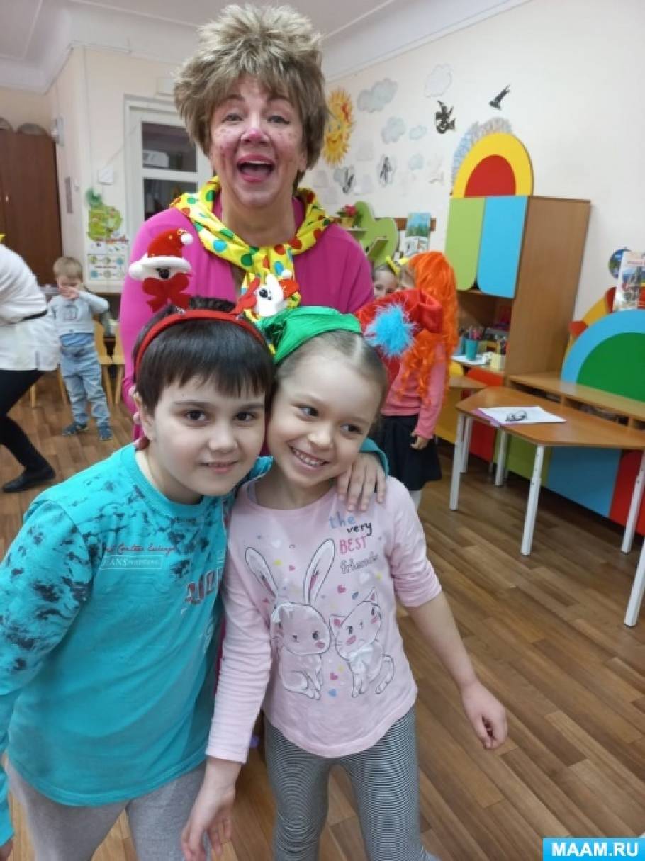 Праздник в ДОУ «1 апреля — День смеха» (3 фото). Воспитателям детских ...